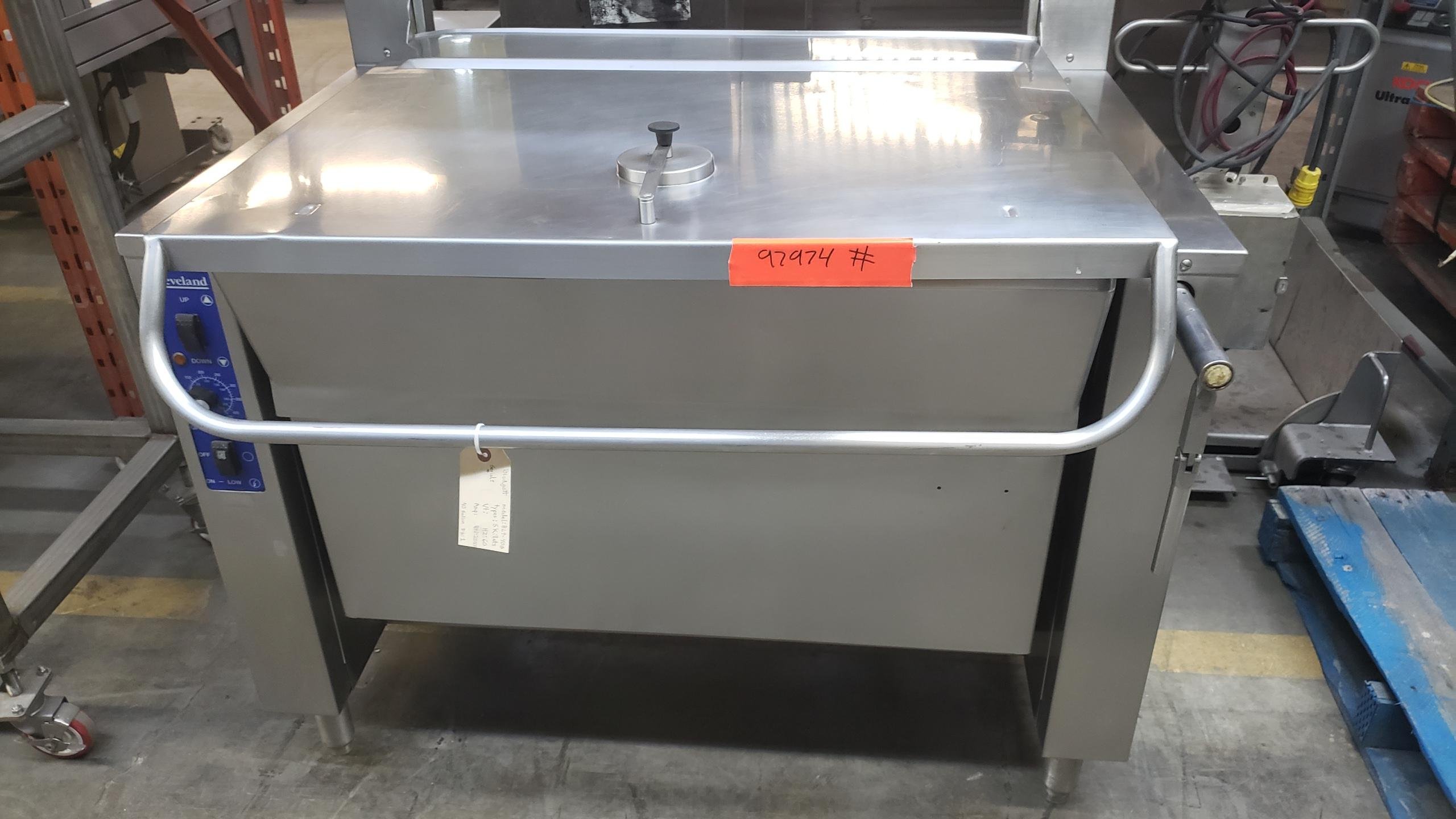 Braisin pan GAS FLOOR MODEL BRAISING PAN WITH MANUAL TILT 40 gallon ...