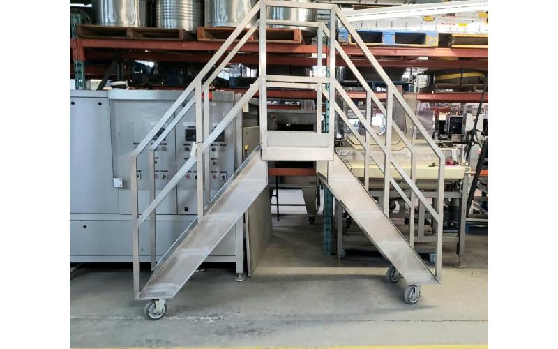 Stairs over pass in stainless steel # 1007 | Equipack