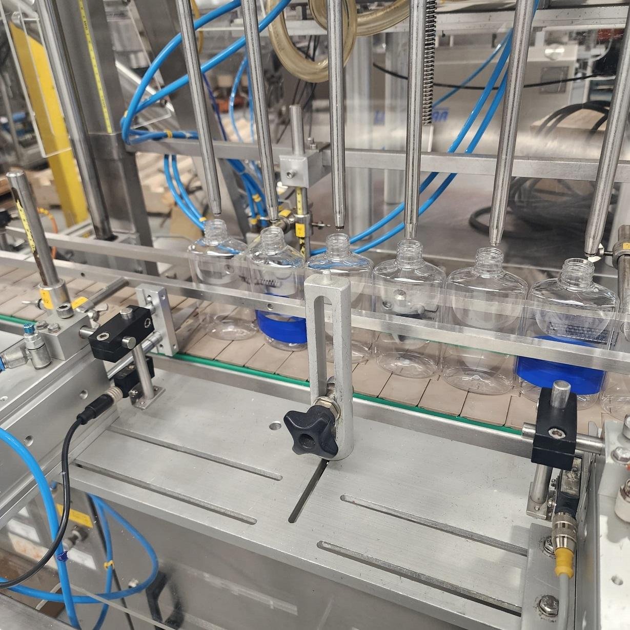 Automatic filler Accurofill By Capmatic Model 6 # 2532 | Equipack